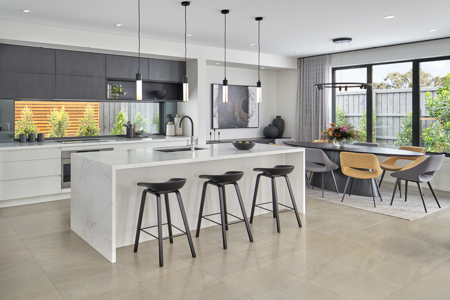 How to clean your windows and give them a streak-free shine - Boutique ...