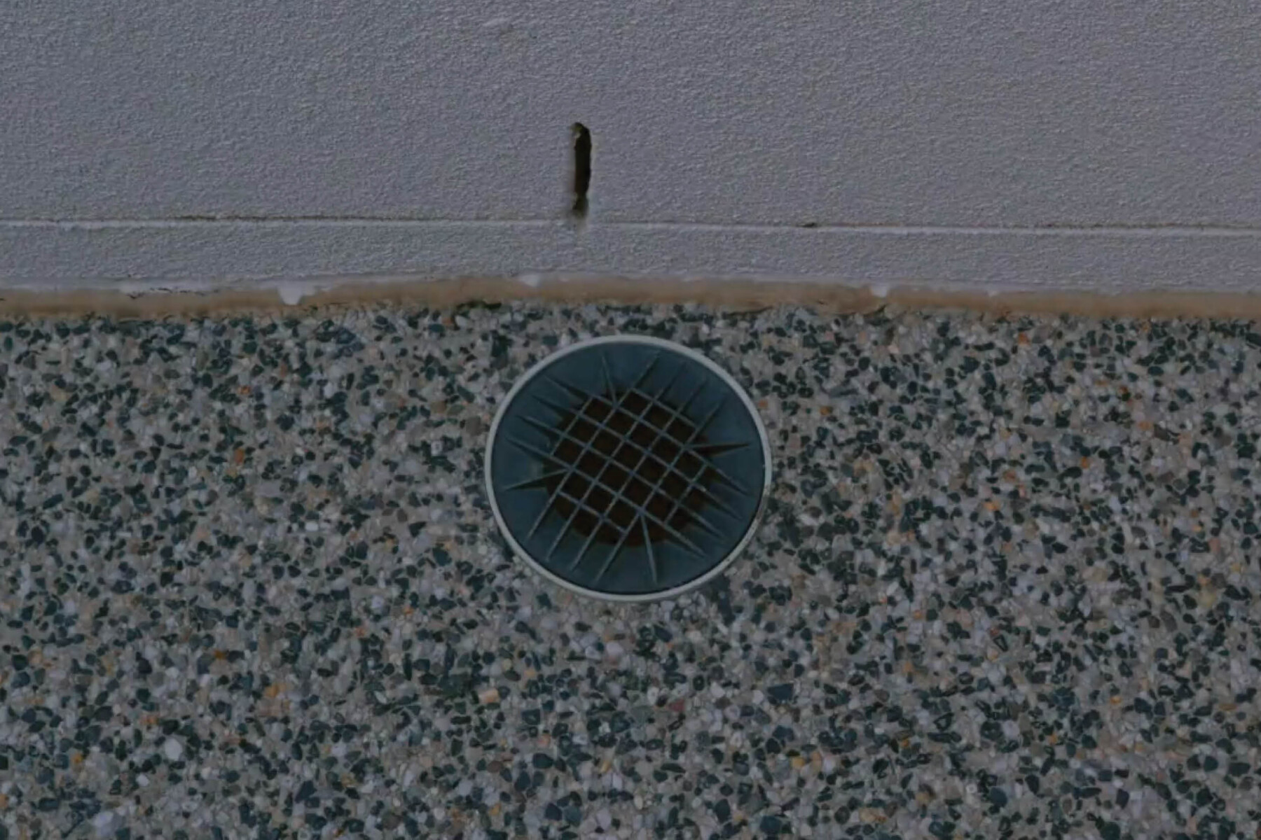 How to handle drain blockages - Boutique Homes